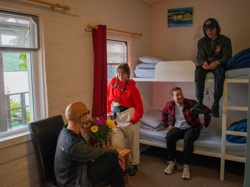 MacBackpackers - Unforgettable Scottish Adventures for 18-39s